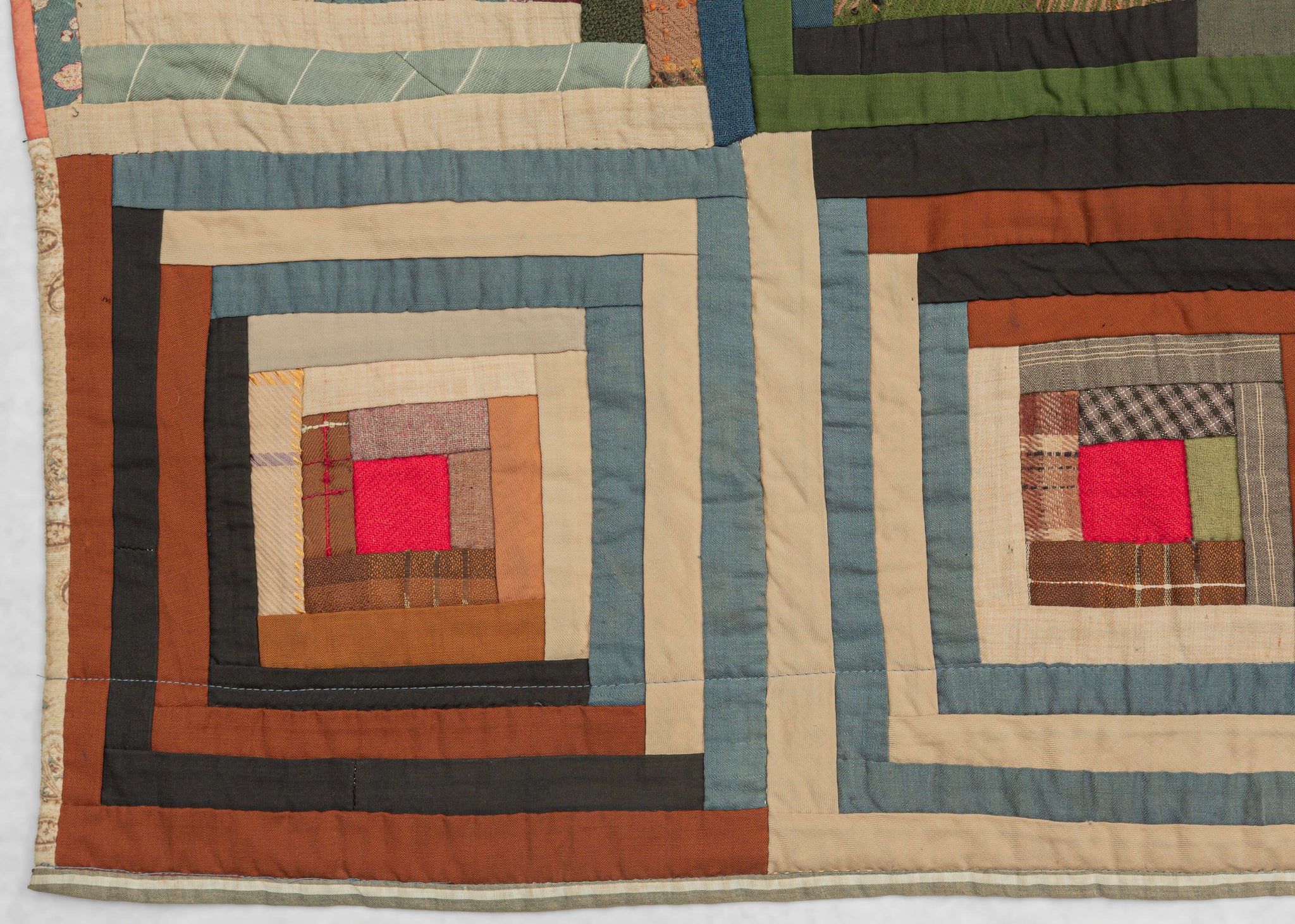 Heirloom Log Cabin Quilt - 5’8 x 6’9 – HEIRLOOM