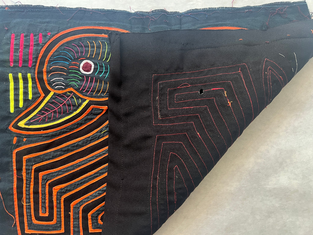Ducks Guna Mola Cloth - 1'3 x 1'7 – HEIRLOOM