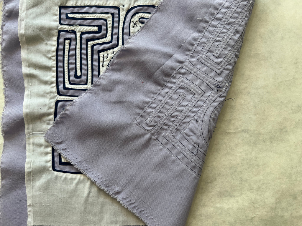 Lilac & White Bird Guna Mola Cloth - 1'3 x 1'7 – HEIRLOOM