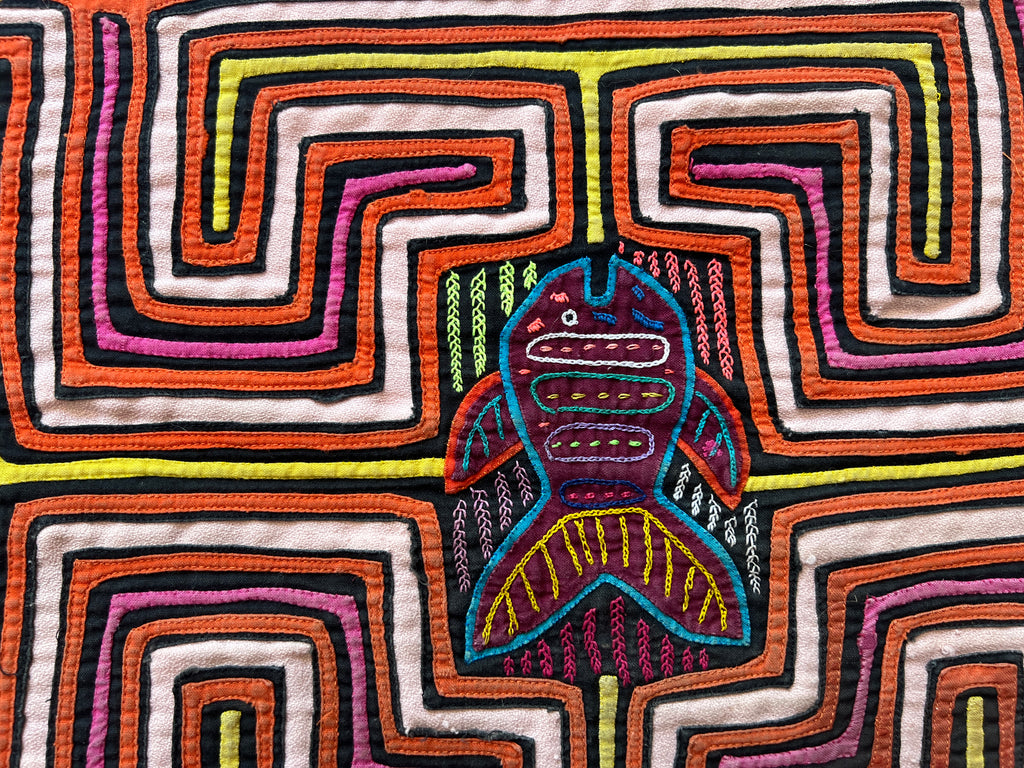 Vertical Fish Guna Mola Cloth - 1' x 1'5 – HEIRLOOM