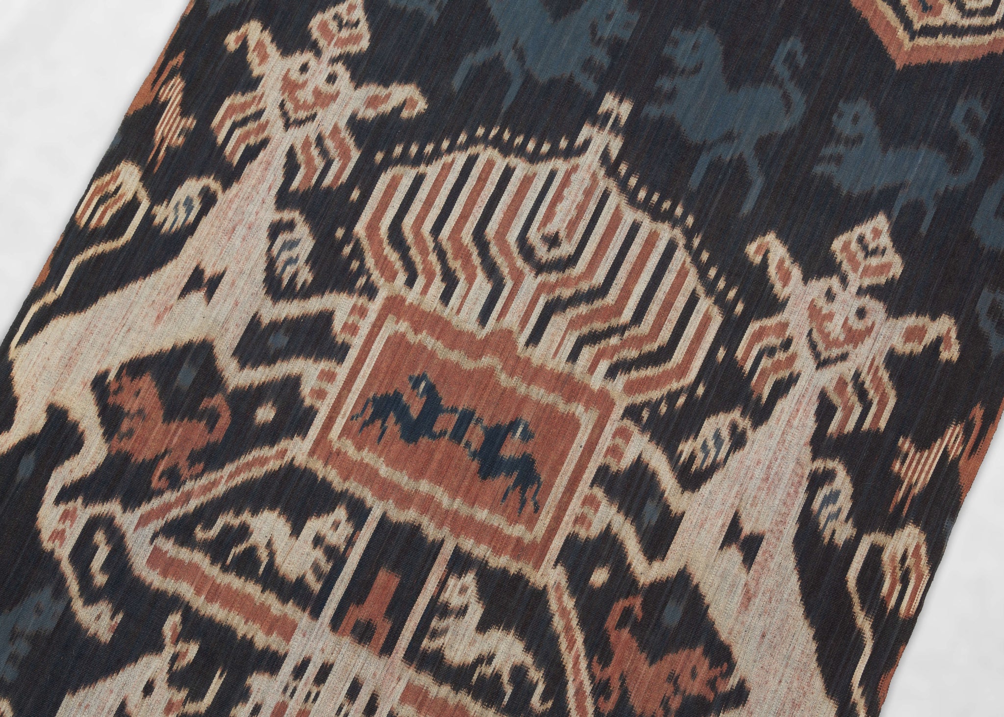 Sumbanese Men's Hinggi Kombu Ceremonial Mantle - 2'1 x 8'4 – HEIRLOOM