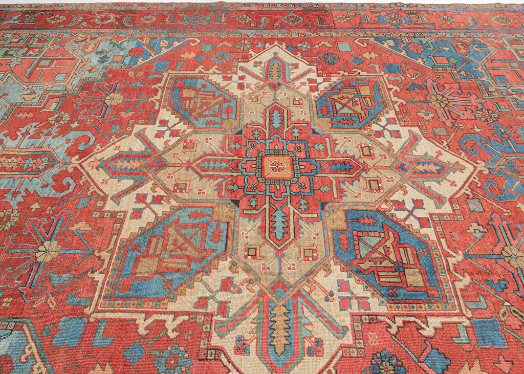 Exceptional Antique Serapi Rug - 10’ x 12’2 – HEIRLOOM