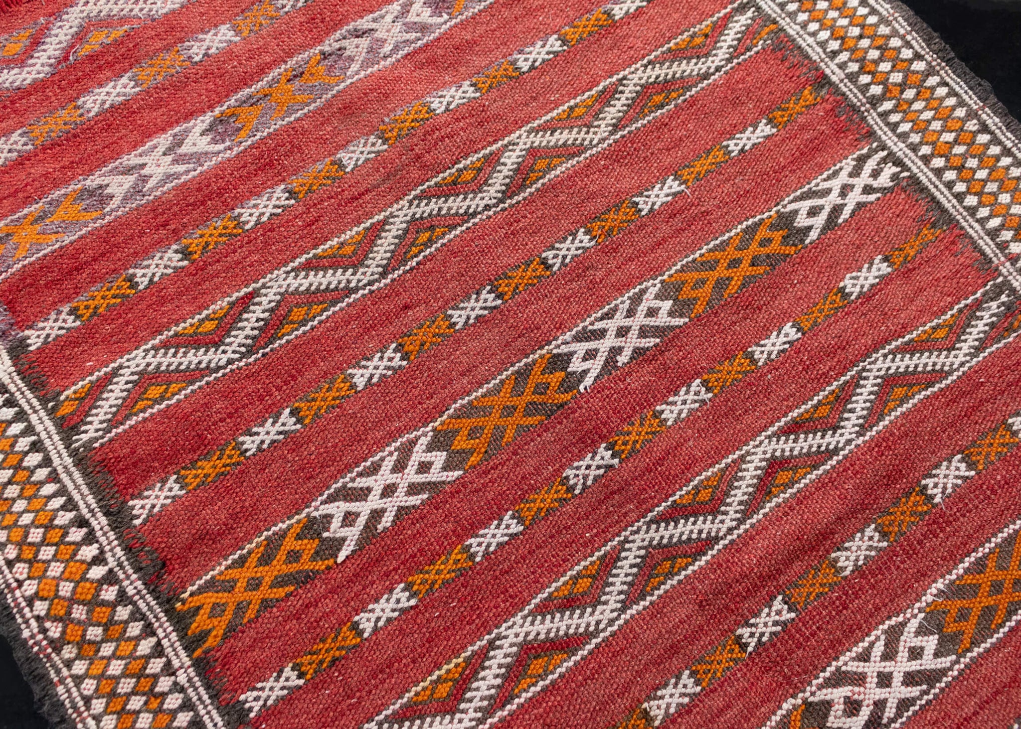 Small Moroccan Kilim - 2'3 x 3'9 – HEIRLOOM