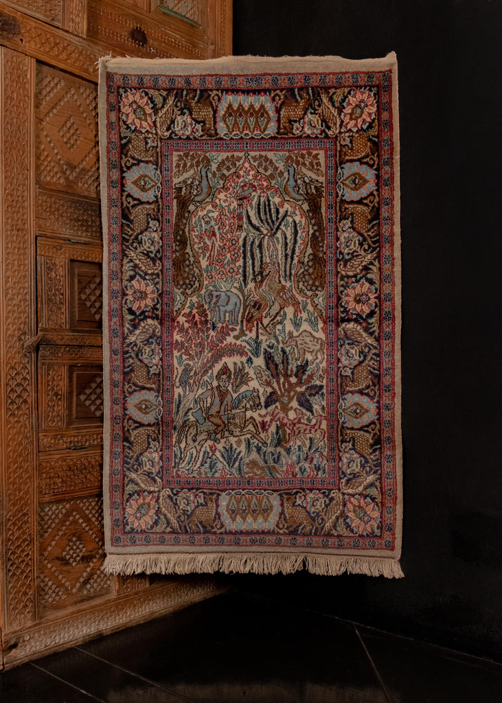 Pictorial Indian Rug - 2'6 x 4'5 – HEIRLOOM